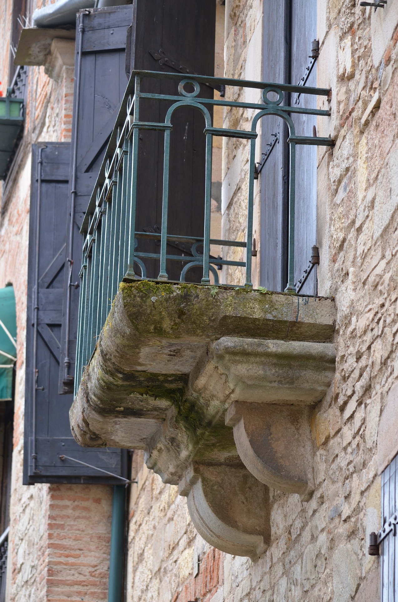 Juliet Balconies - Why They Are Worth It | Carter Fabrications